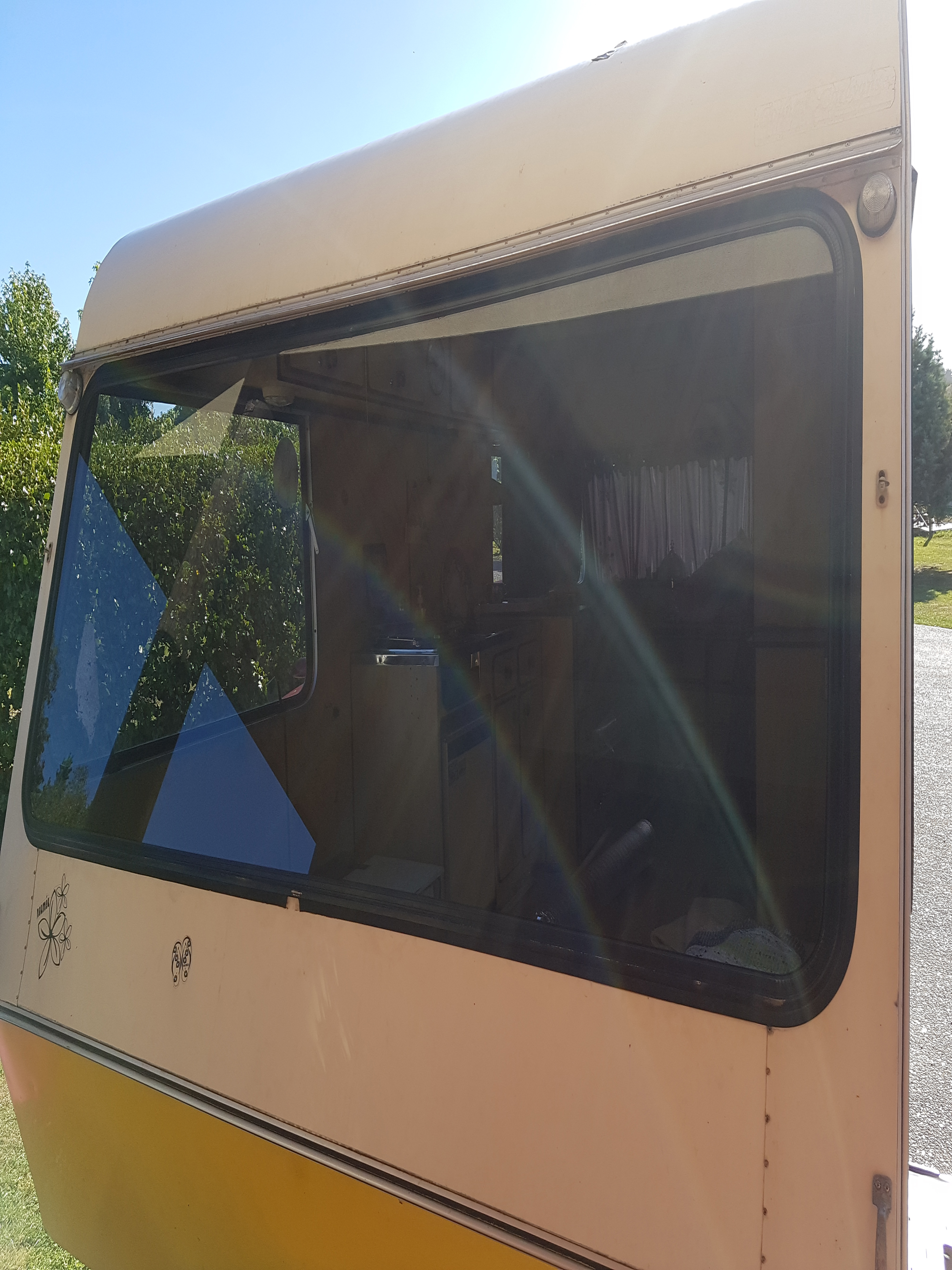 Caravan Glass and Window Completed Jobs